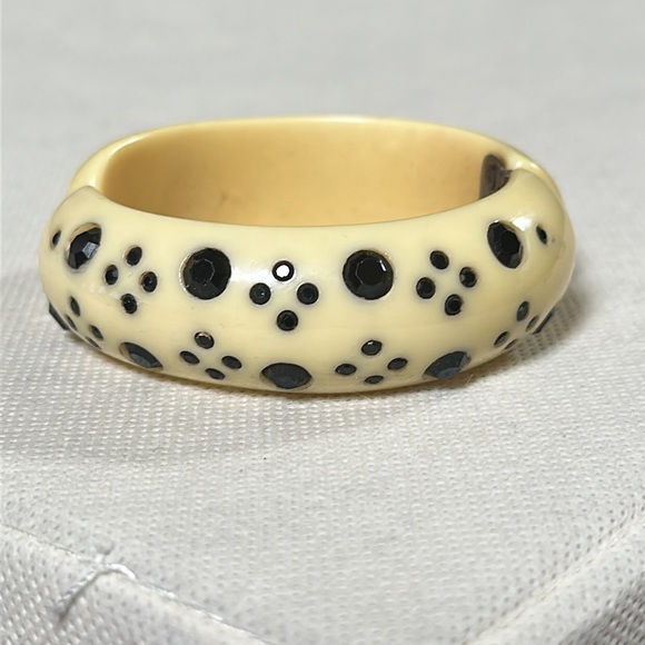 Bakelite | Jewelry | 93s Ivory Bakelite Clamper Bracelet | Poshmark